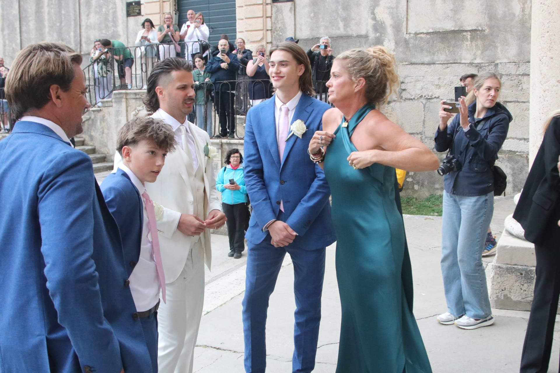 Zapjevao i Rod Stewart: Prošlo je godinu dana od spektakularnog vjenčanja Liama Stewarta i ...